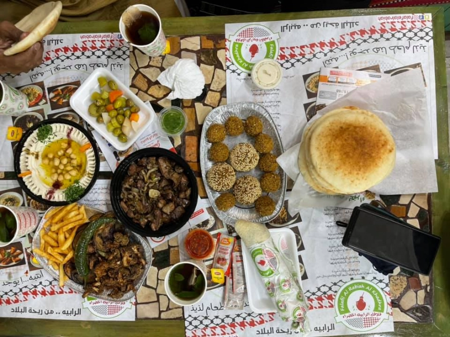 Falafil Al Rabiah Al Khadhra Cafeteria, Al Soor, Sharjah - Menupages.ae