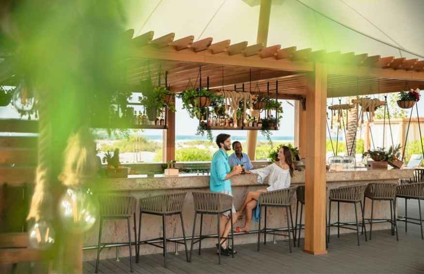 Nasma Beachfront Bar - Saadiyat Rotana Resort & Villas Restaurant ...