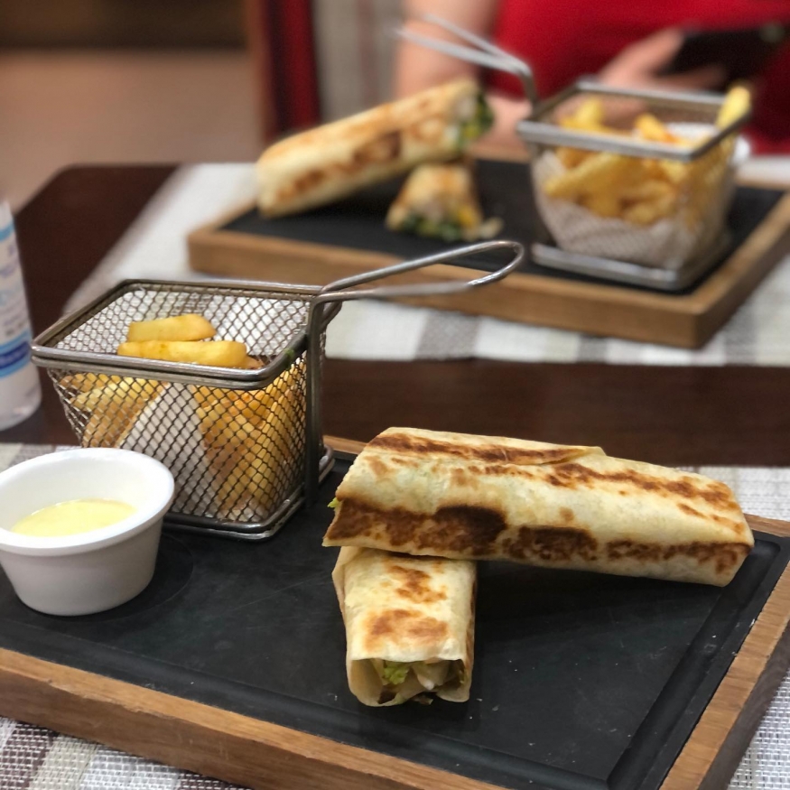 Al Mandoos Restaurant & Cafe, Al Markaziya, Abu Dhabi - Menupages.ae