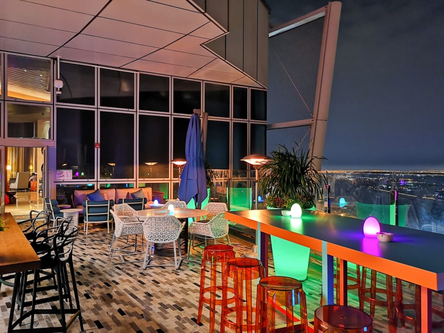 18 Degrees Bar Restaurant, Embassies District, Abu Dhabi - Menupages.ae