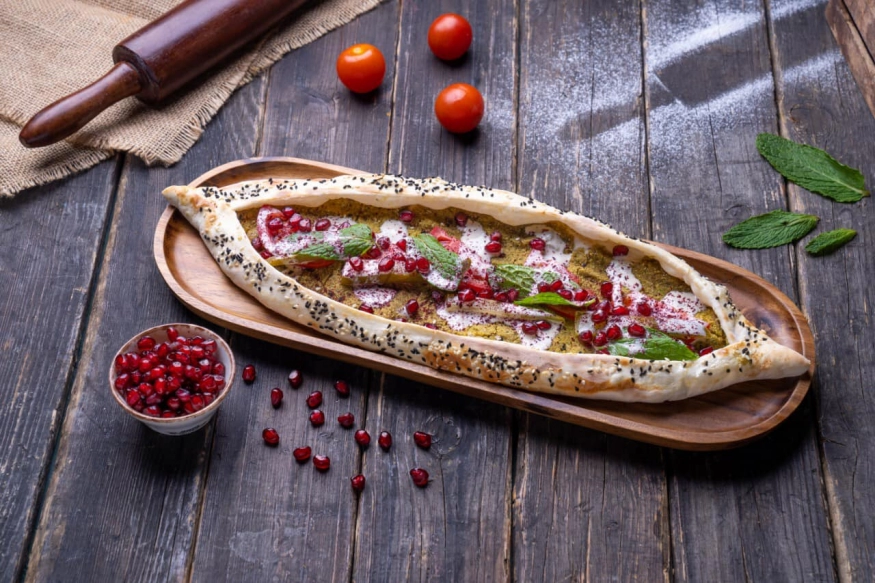 Kullaj Omar - Al Majaz Waterfront Restaurant, Al Majaz, Sharjah ...